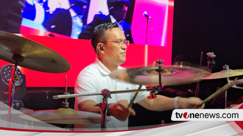 Tampil di Akhlak Fest, Komut Baru Simon Mantiri Disambut Antusias ...