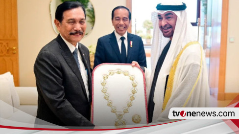 Sumringah! Luhut Terima Penghargaan Selevel Raja dari Presiden UEA ...