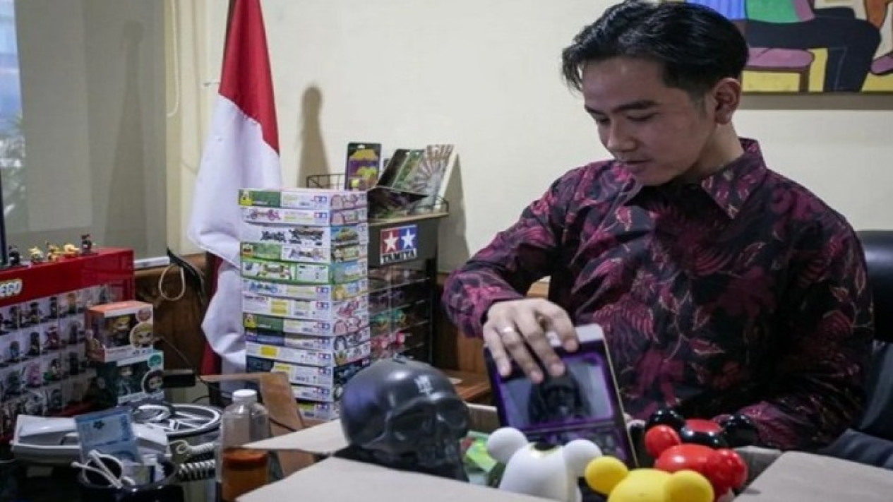 Mainan Gibran Buat Salfok Publik, Pakar Komunikasi: Pengin Dekat ke ...