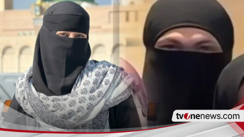 Wanda Hara Panen Hujatan Usai Diduga Pakai Cadar Saat Kajian Ustaz ...