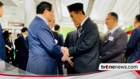 Mentan Mewakili Presiden RI Ucapkan Belasungkawa Pada Rakyat Vietnam