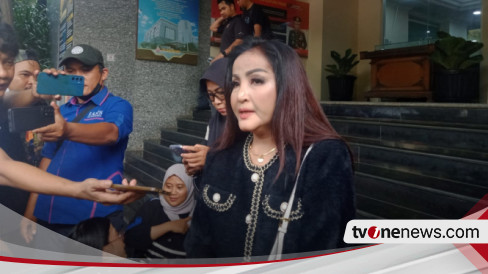 Sang Putra Ikut Ditahan Polisi saat Ikut Demo di DPR, Machica Mochtar ...