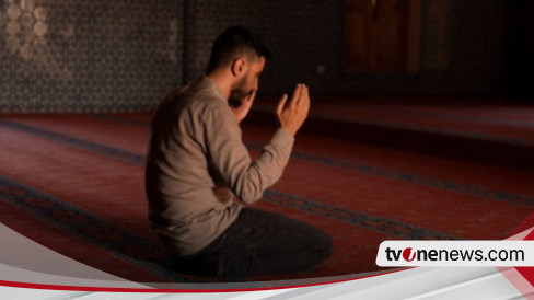 Ini Doa Sore Hari yang Selalu Dibaca Rasulullah SAW, Ustaz Khalid ...