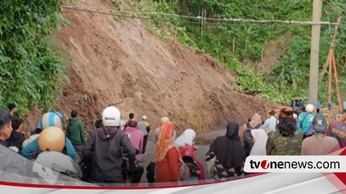 Usai Tertimbun Longsor, Jalan Nasional Ruas Bagbagan-Kiaradua Sukabumi ...