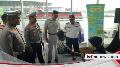 Kakorlantas-Wamenhub Cek Urine Sopir dan Kondisi Bus di Terminal ...