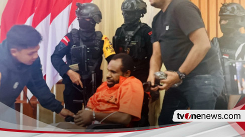 Kabur Bawa Senjata, Eks Polisi Aske Mabel Akhirnya Ditangkap di Papua!