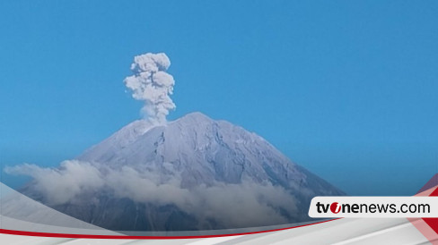 Gunung Semeru Erupsi Lima Kali pada Kamis Pagi