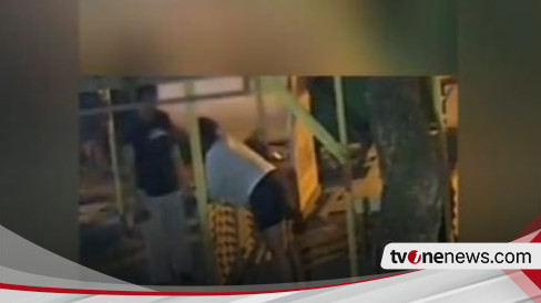 Miris! Siswi SMK Melahirkan Sambil Berdiri di Warung Kini Sudah Diamankan, Ternyata Ia Sempat ...