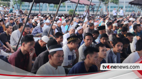Lebaran di Lapas Cipinang, Ribuan Napi Sholat Idul Fitri di Lapangan Lapas