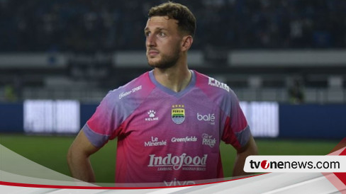 Adam Przybek Tiba-Tiba Resmi Dilarang Main Lawan Semen Padang, Kiper ...